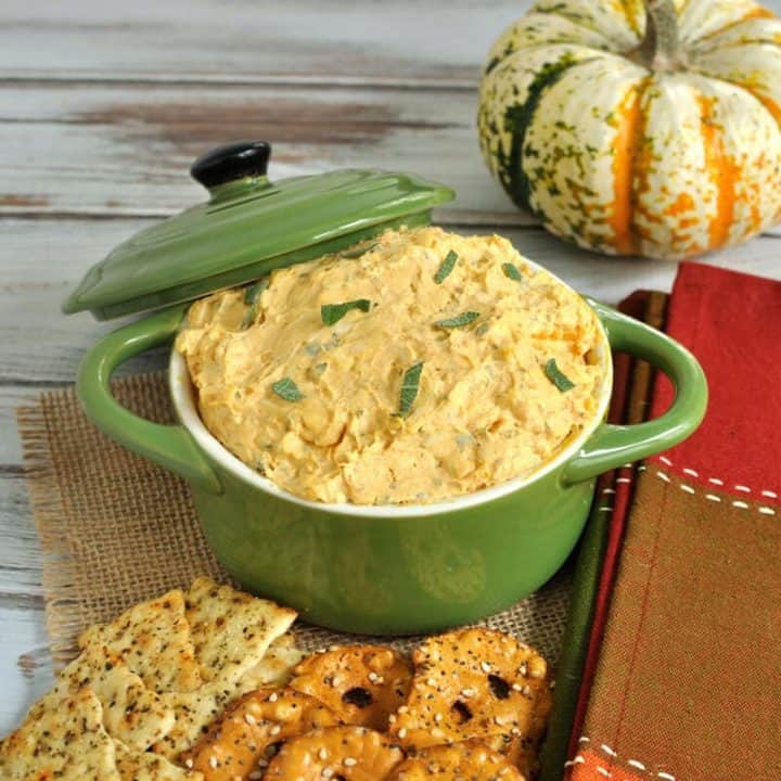 23 Yummy Thanksgiving Dips You Can't Stop Eating | Think About Such Things