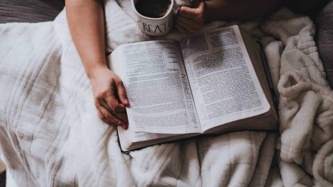 7 Inspiring Prayers To Command Your Morning | Think About Such Things