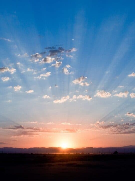 7 Inspiring Prayers To Command Your Morning | Think About Such Things