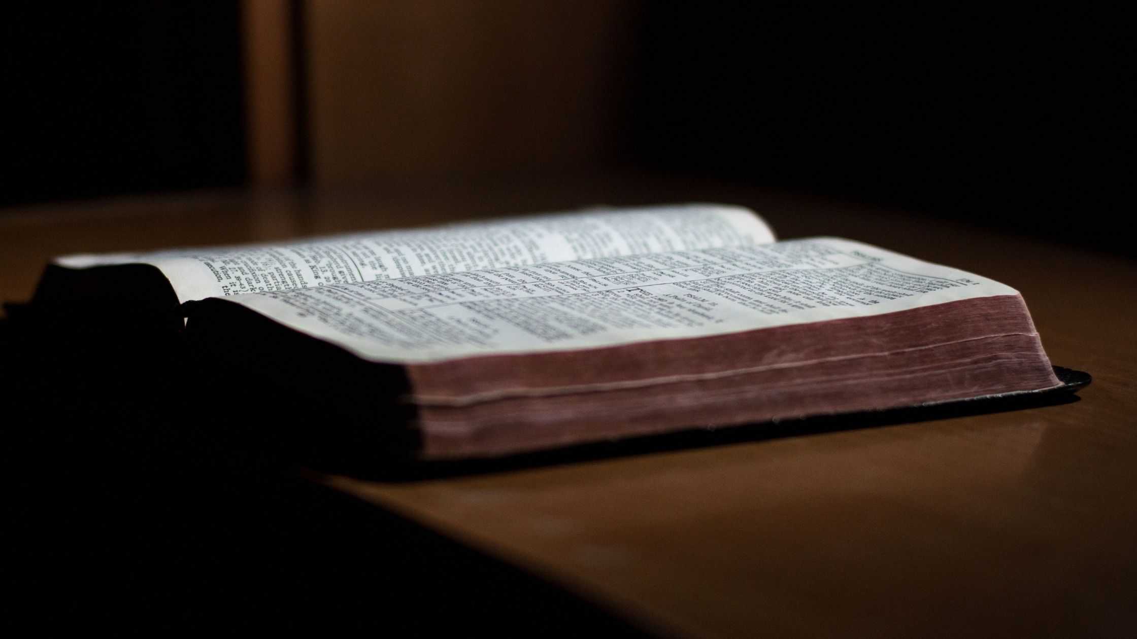 5 Biblical And Practical Ways To Chase After God | Think About Such Things