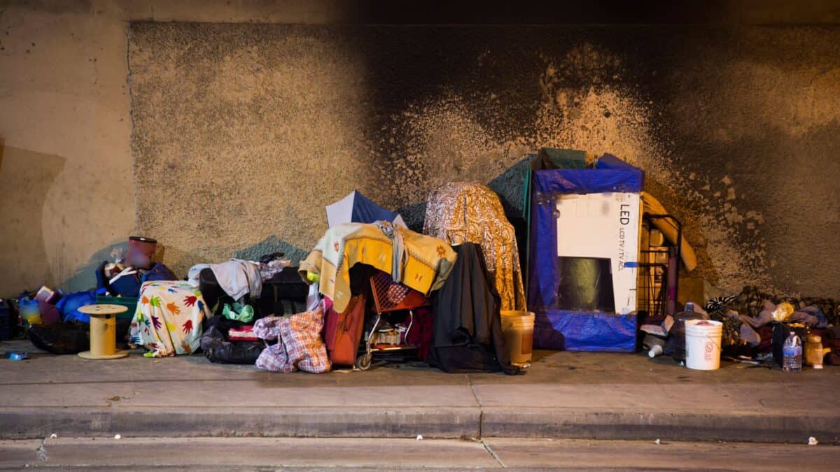 7 Powerful Prayers For The Homeless | Think About Such Things