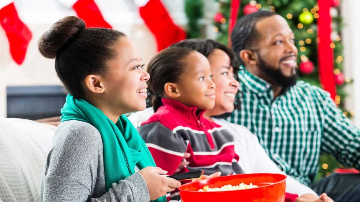 7 Christmas Team Building Activities Everyone Will Love | Think About ...